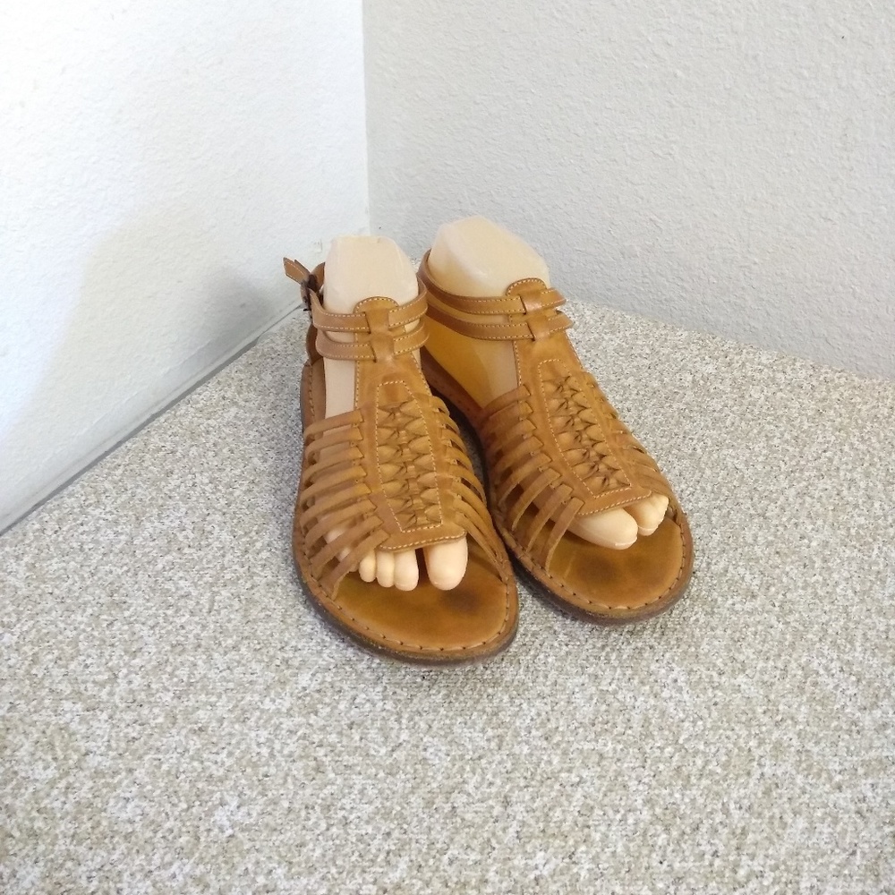 Frye Tan Leather Double Strapped Sandals - Gem
